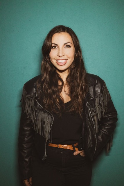 Ep. 532: Caitlin Cook | Maximum Fun